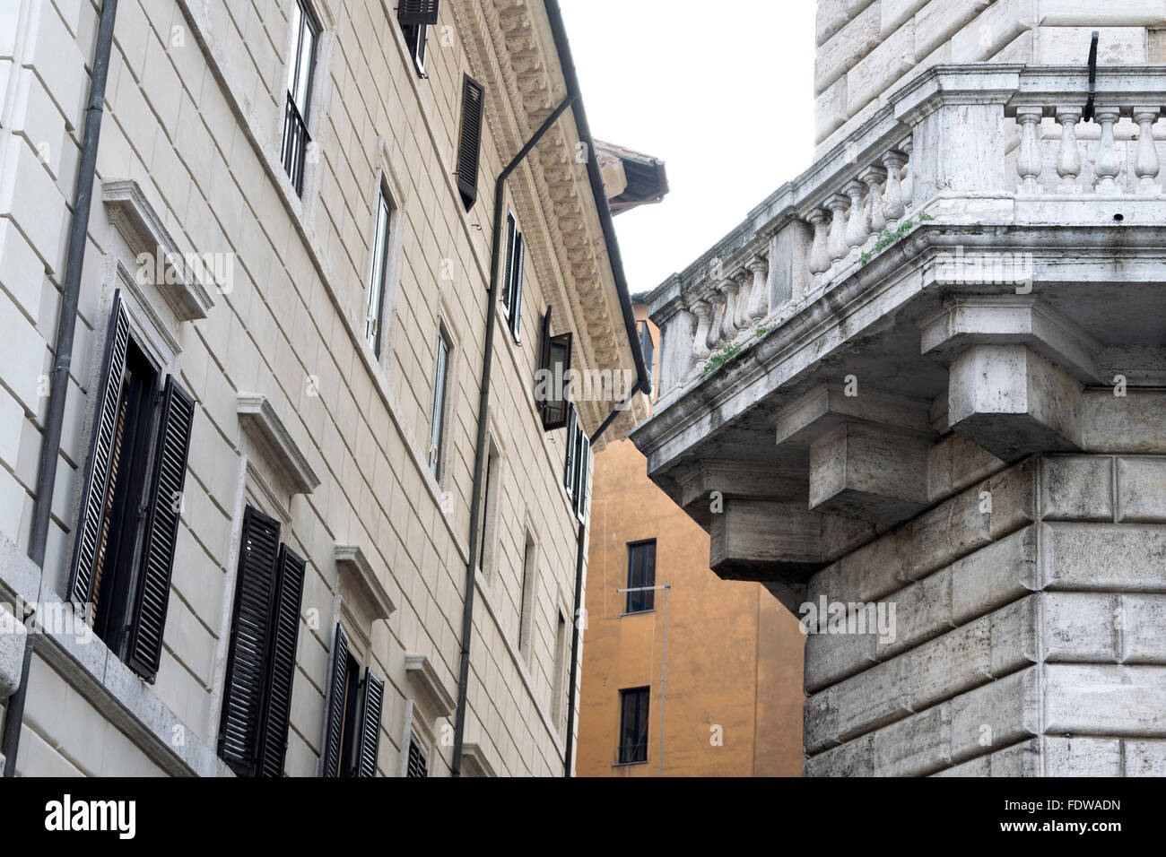 Rome glass building facade hi-res stock photography and images - Alamy
