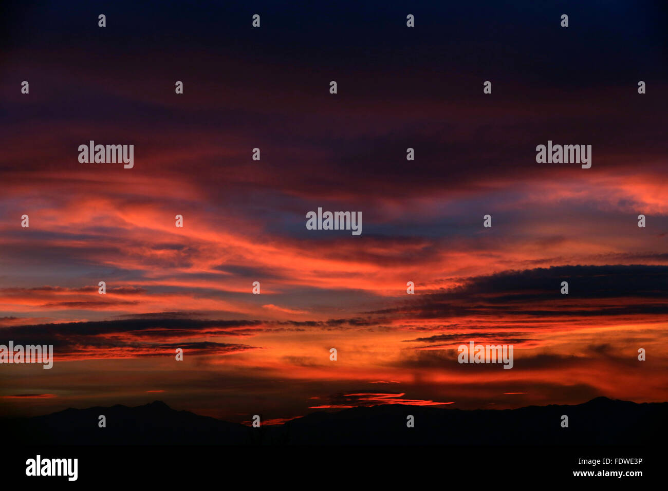 Settting sun hi-res stock photography and images - Alamy