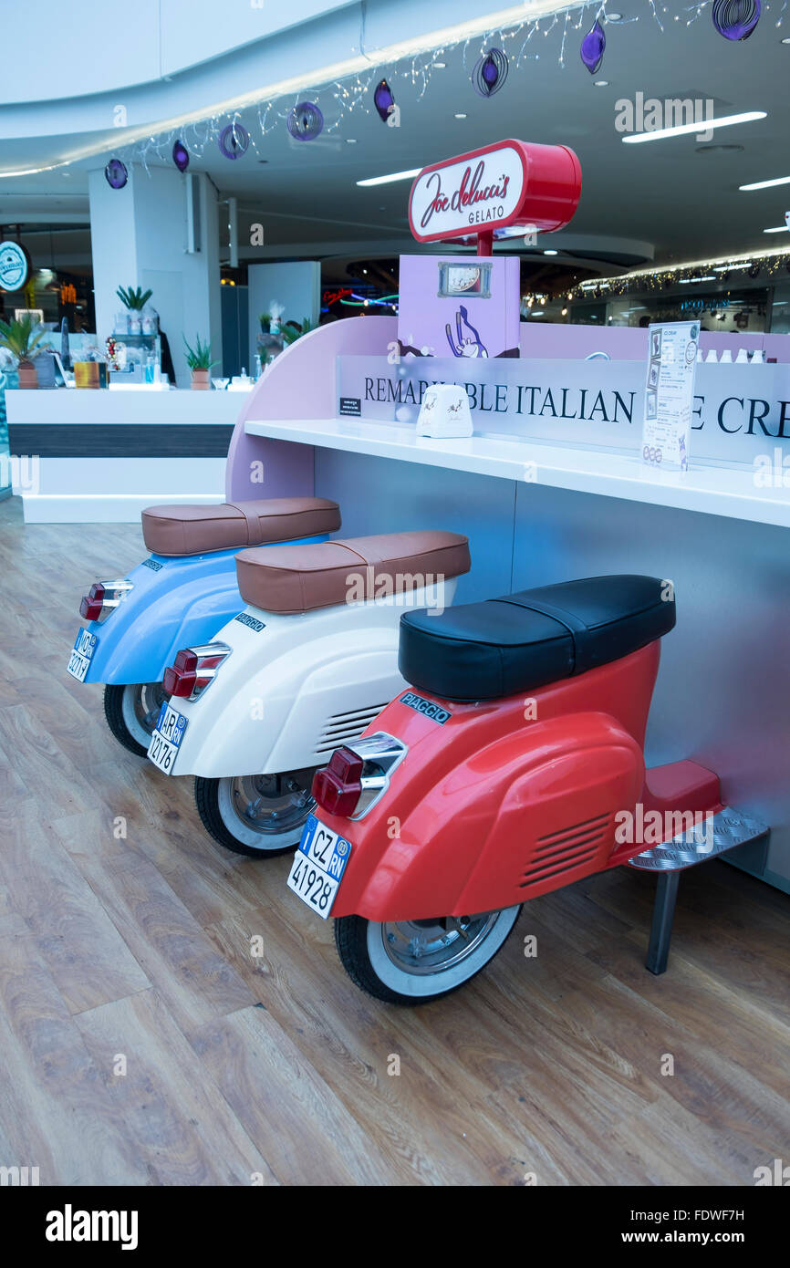 Ice cream stall seats made hi-res stock photography and images - Alamy