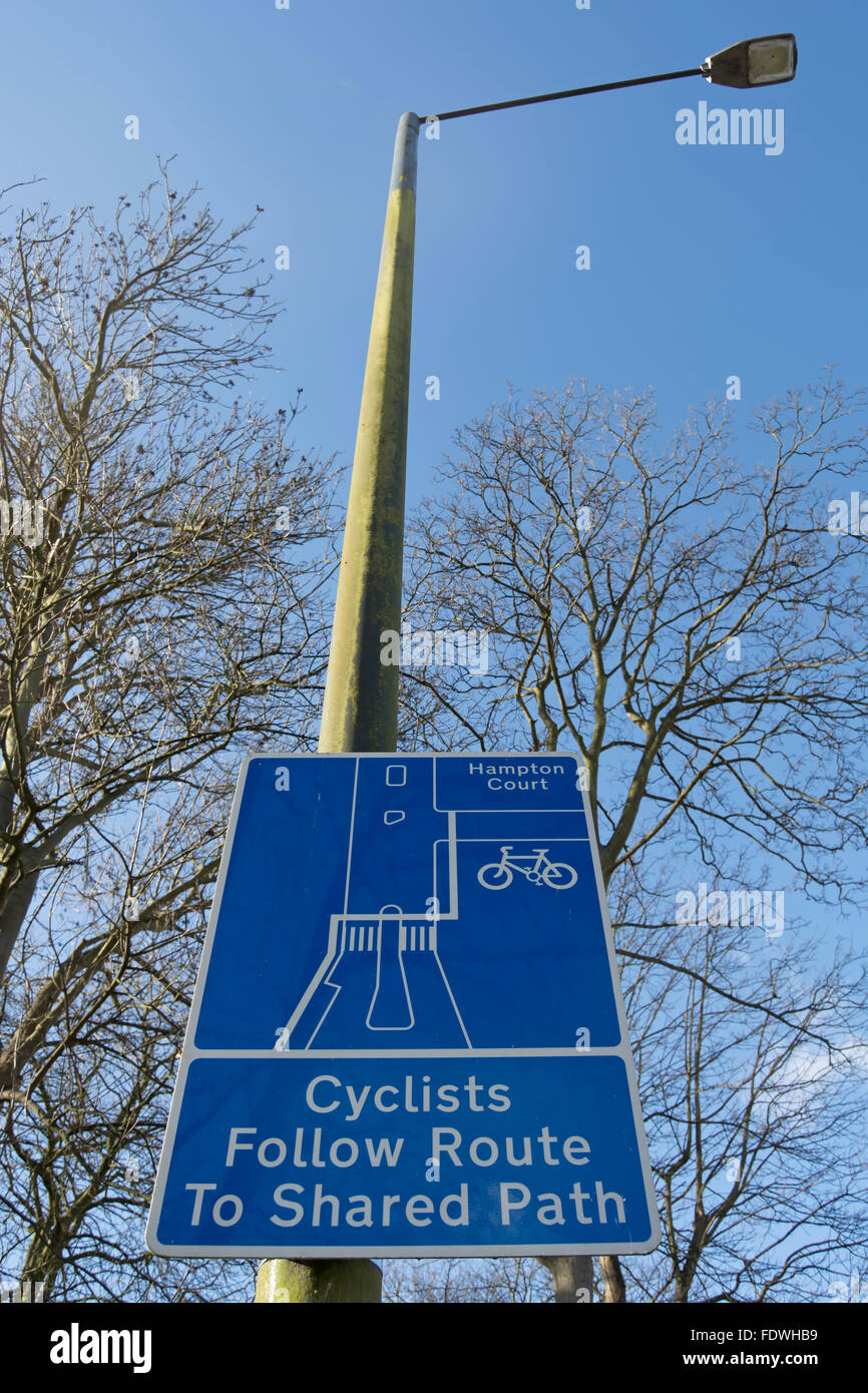 Shared path sign signs hi-res stock photography and images - Alamy