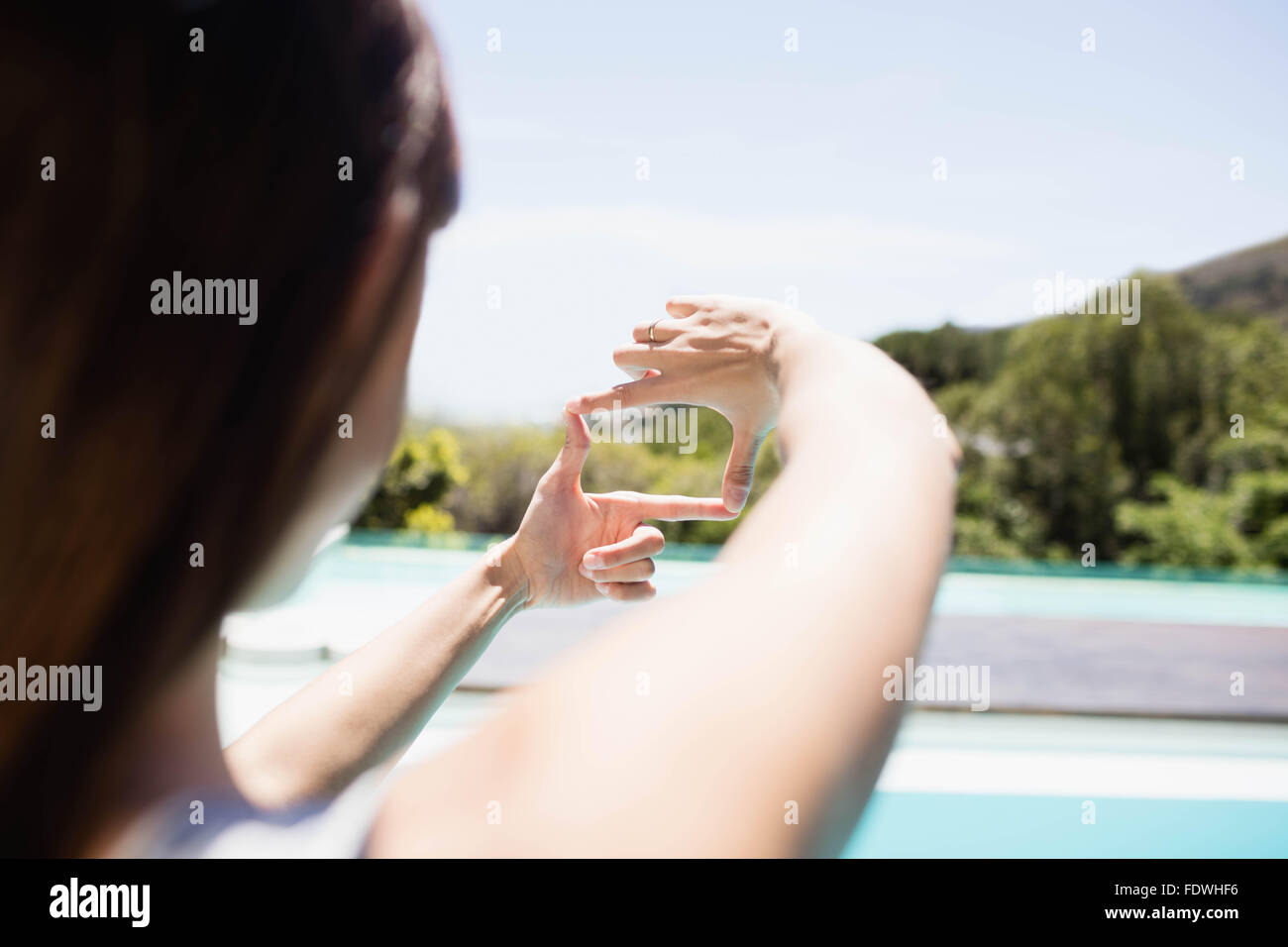 Making with hands hi-res stock photography and images - Alamy