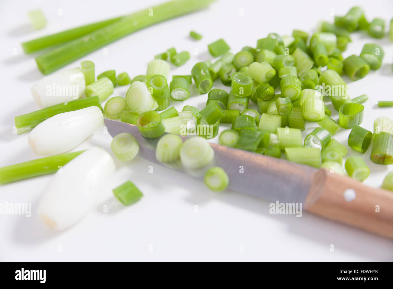 chopped scallions for cooking Stock Photo - Alamy