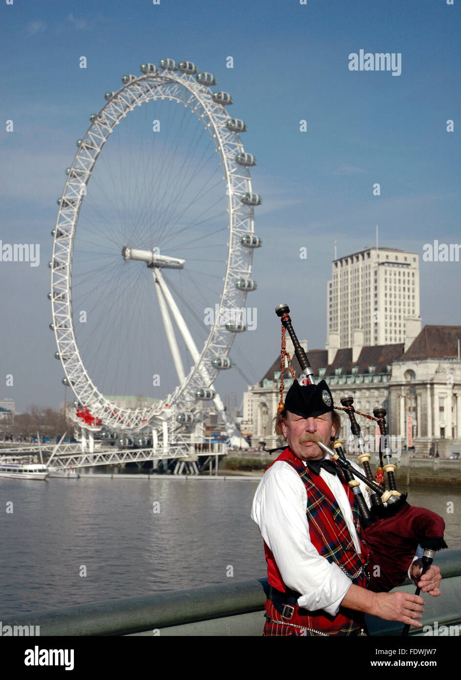 Piper man hi-res stock photography and images - Alamy