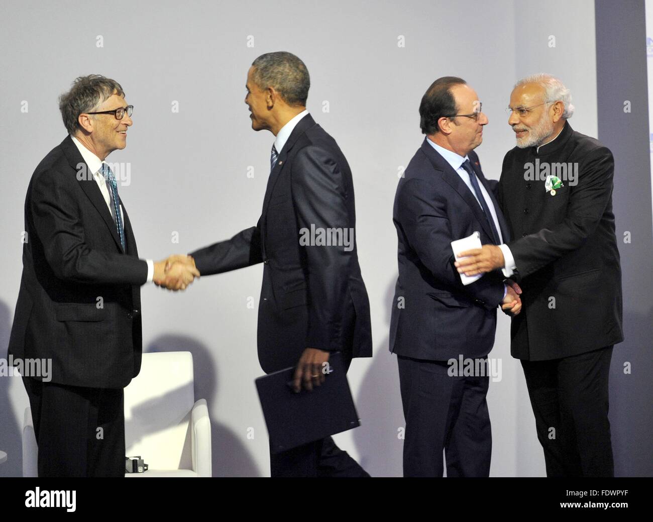 Bill gates standing hi-res stock photography and images - Alamy