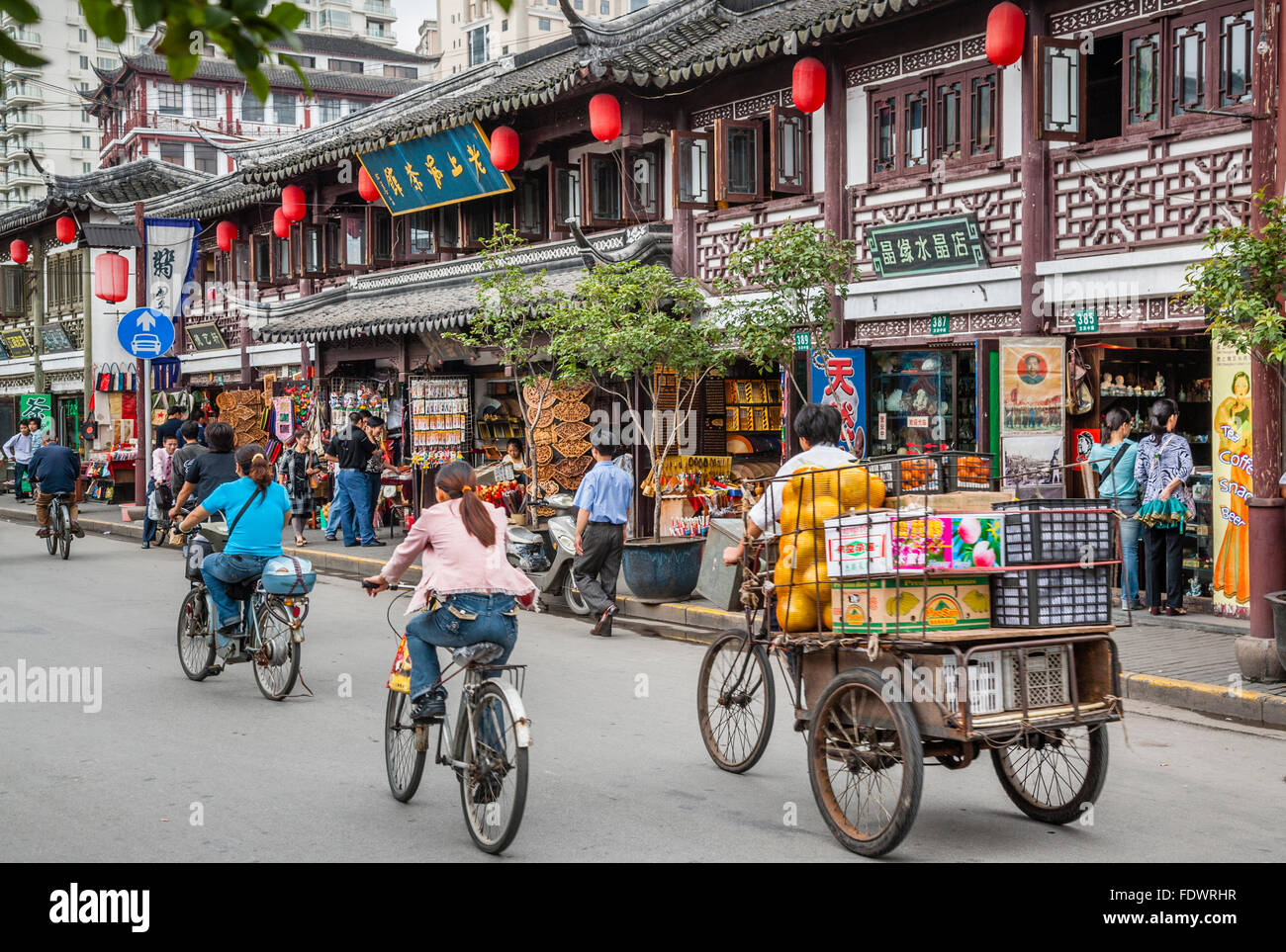 China, Shanghai, lively street scene in Shanghai Old Street, Fangbang ...