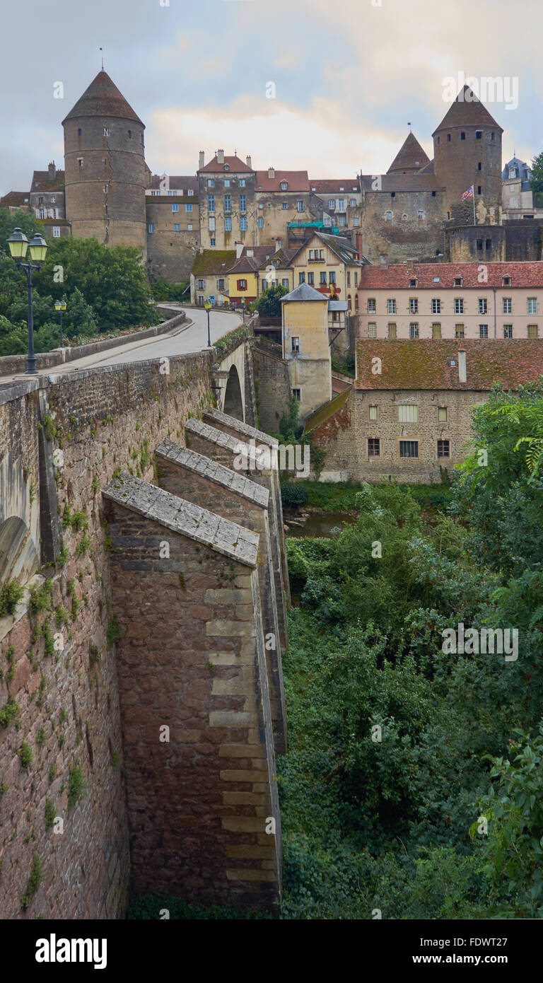 Stone bridge and medieval buildings in a small town in France Stock ...