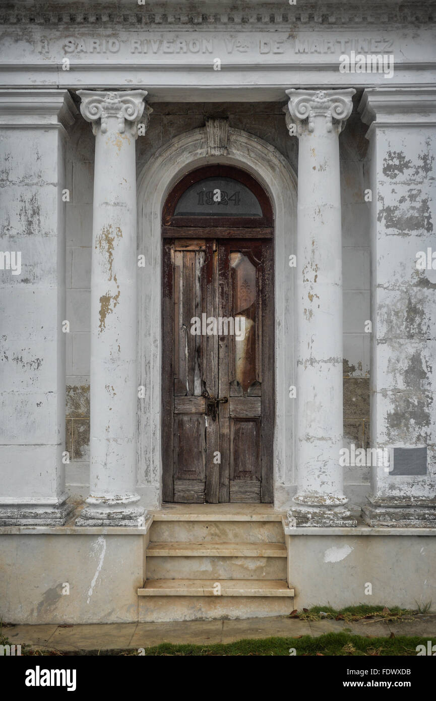 Whitewashed Tomb Stock Photos & Whitewashed Tomb Stock Images - Alamy