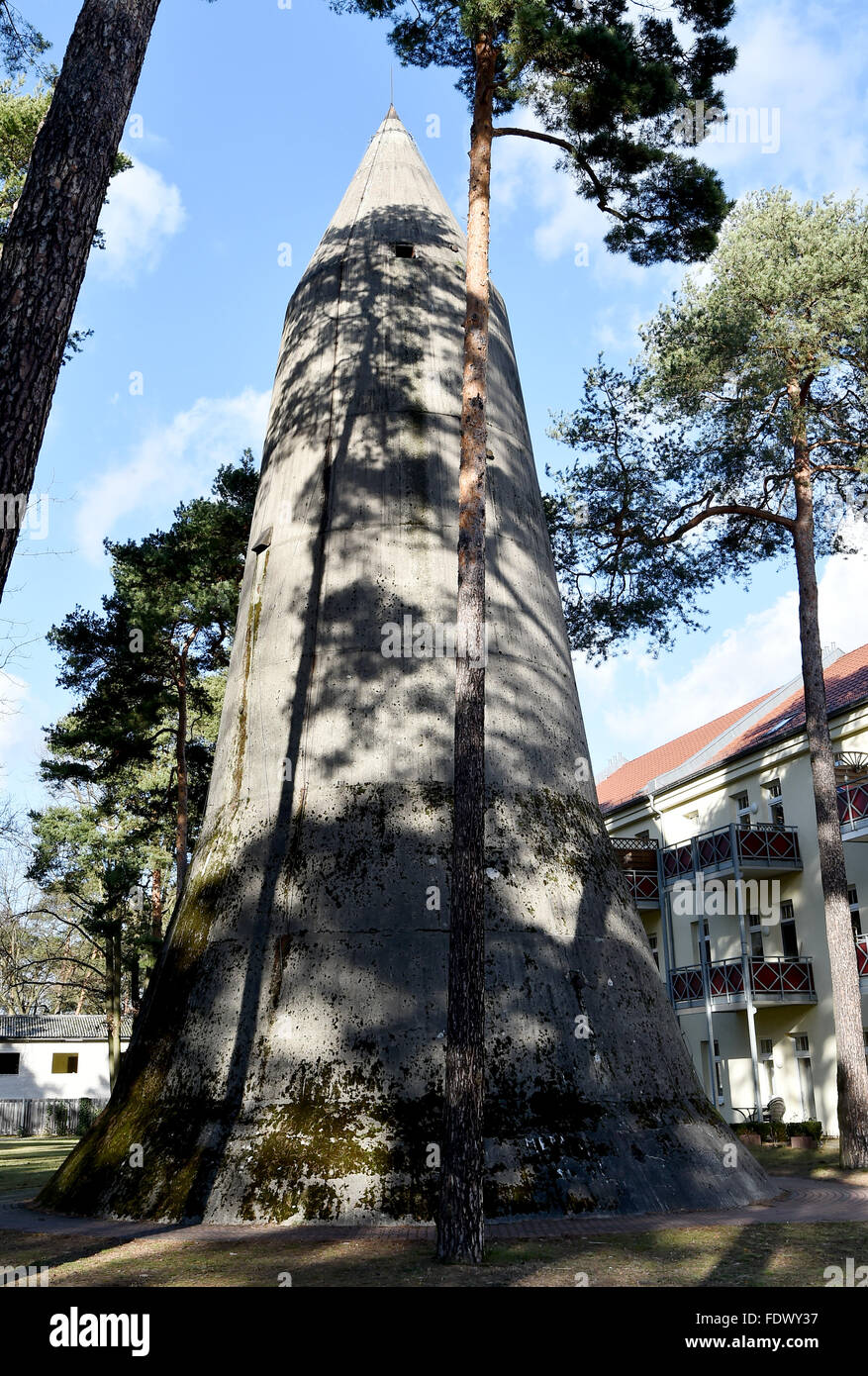 Wuensdorf, Germany. 28th Jan, 2016. A Winkel-design high-rise bunker in ...