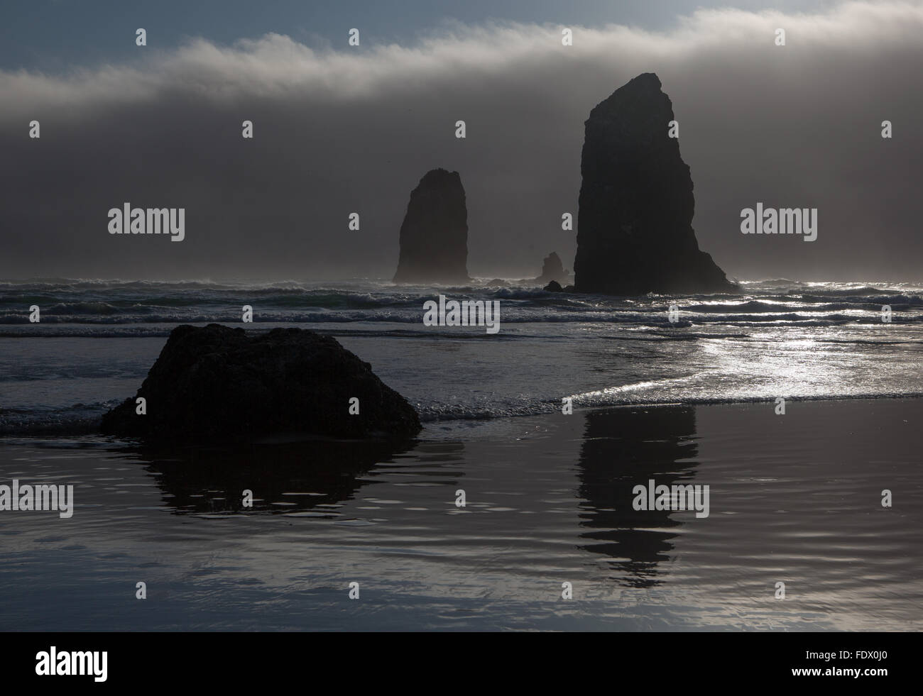 Haystack rock, Cannon Beach Oregon USA Stock Photo - Alamy