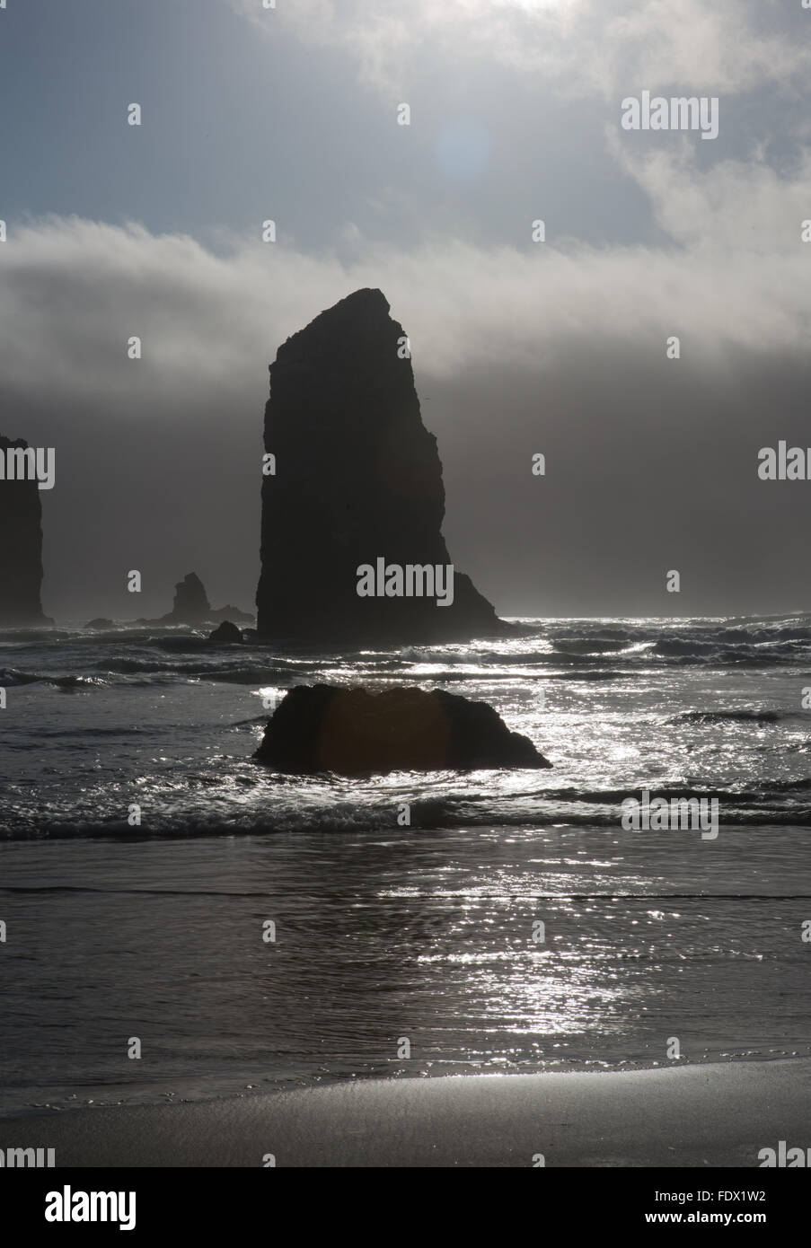 Haystack rock, Cannon Beach Oregon USA Stock Photo - Alamy