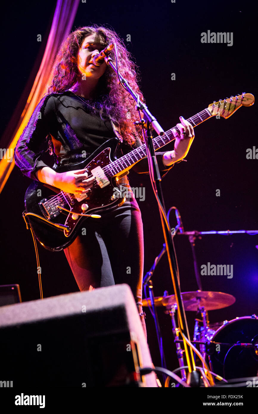 Sara hartman hi-res stock photography and images - Alamy