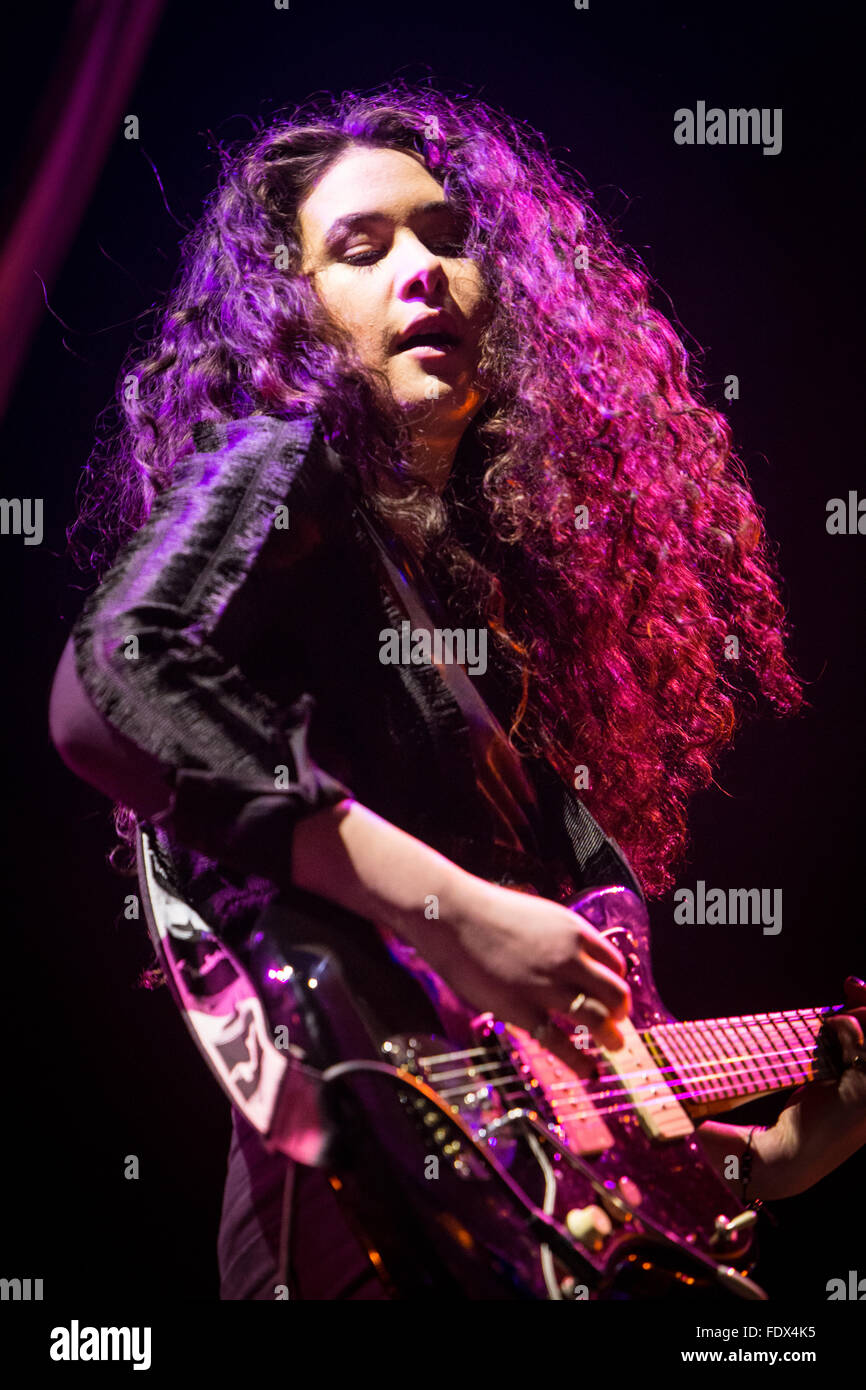 Sara hartman hi-res stock photography and images - Alamy