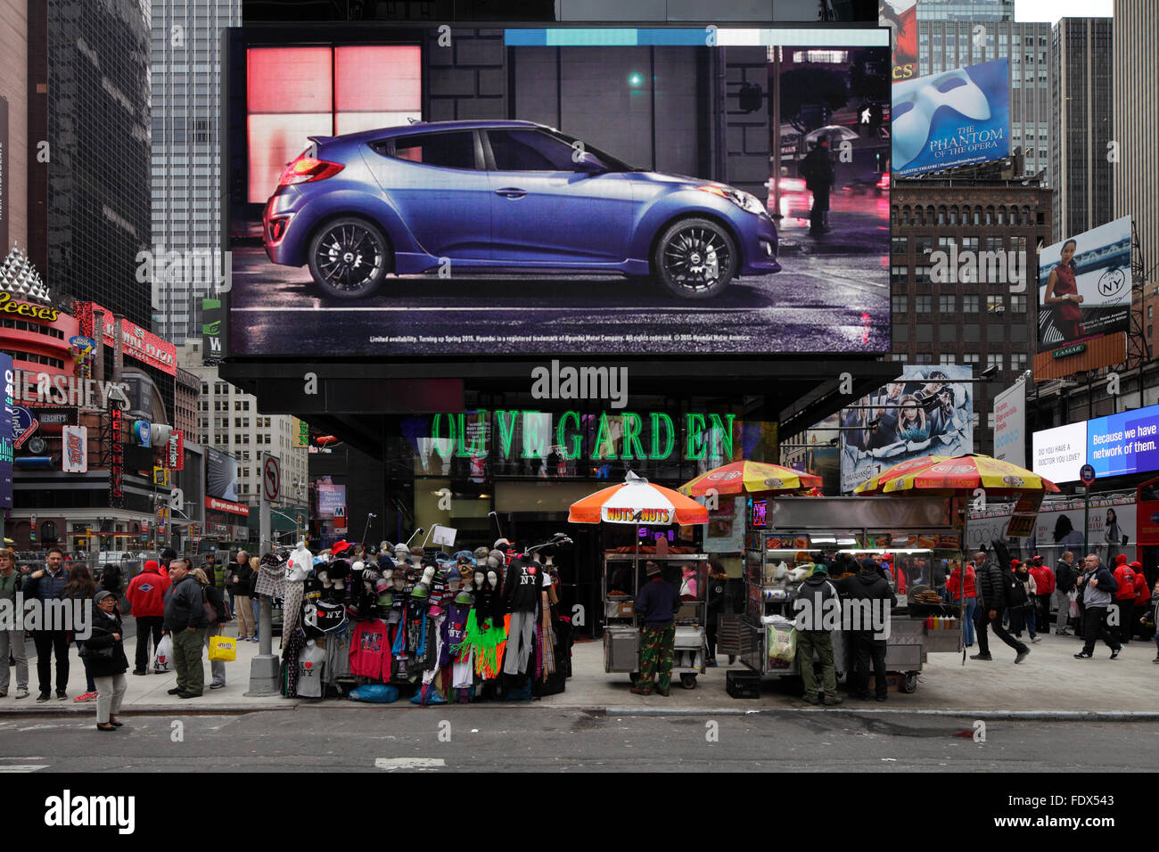 Car Advertising Billboard Stock Photos & Car Advertising Billboard ...