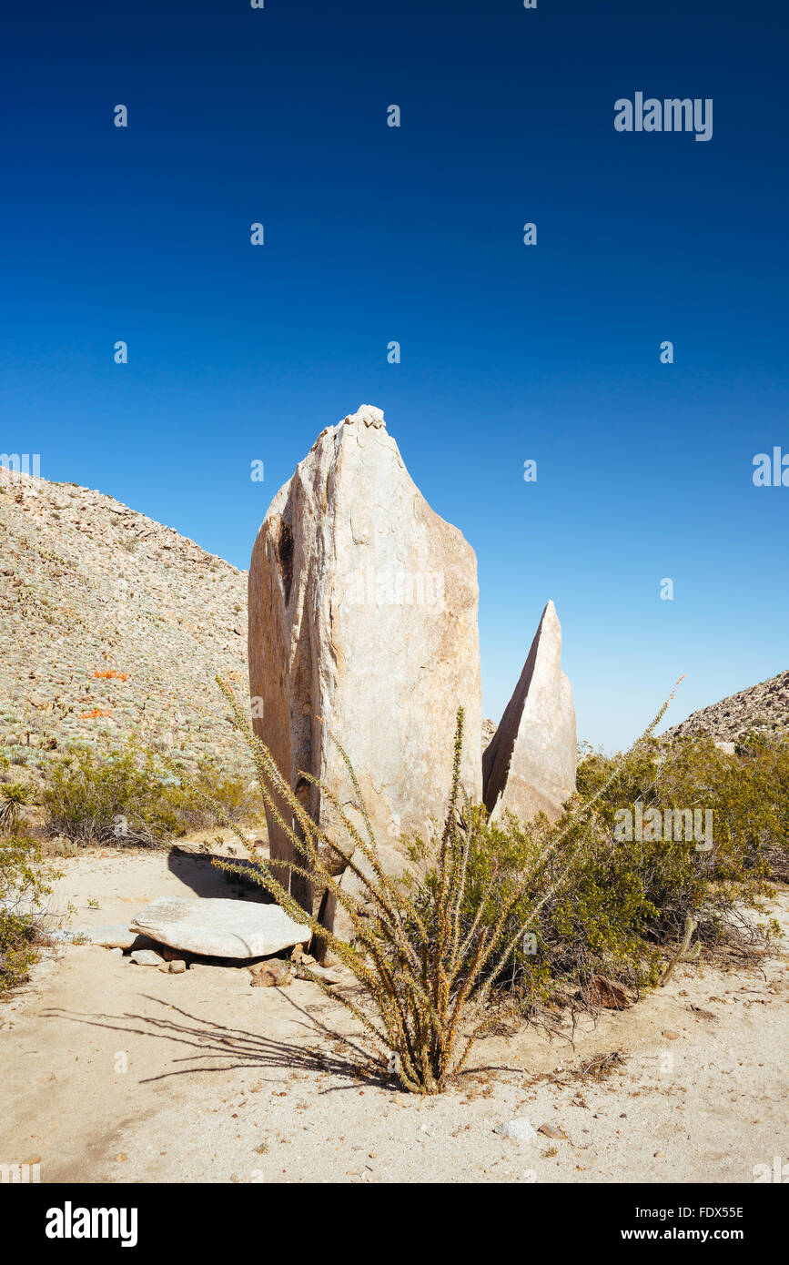 A split rock in Anza-Borrego Desert State Park, California Stock Photo ...