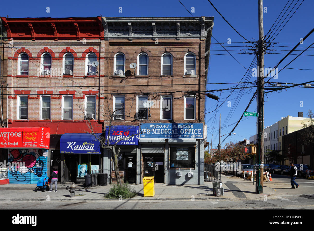 Residential and retail usa hi-res stock photography and images - Alamy