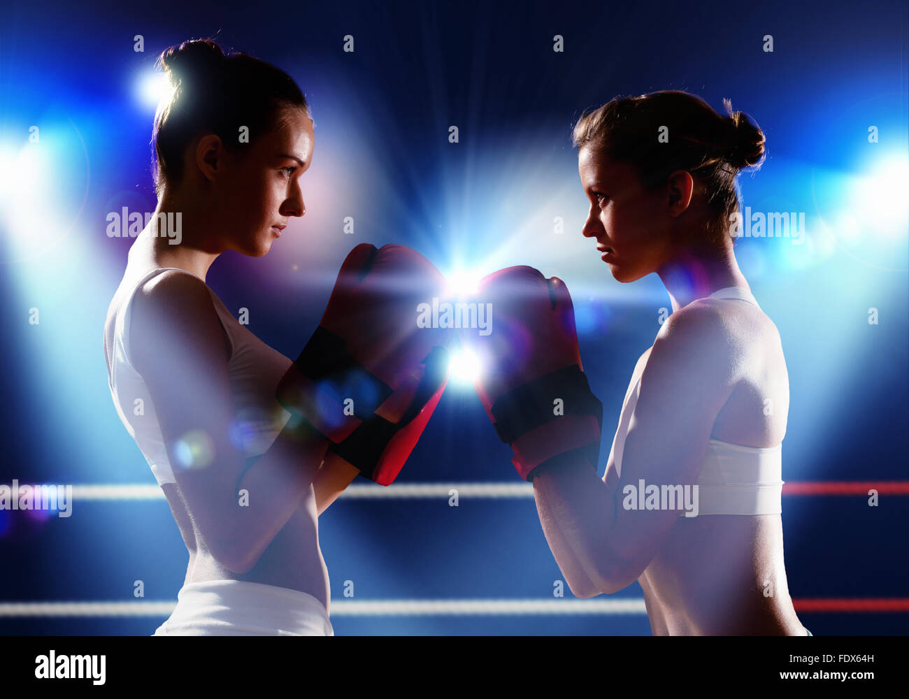 Two women fight in ring hi-res stock photography and images - Alamy