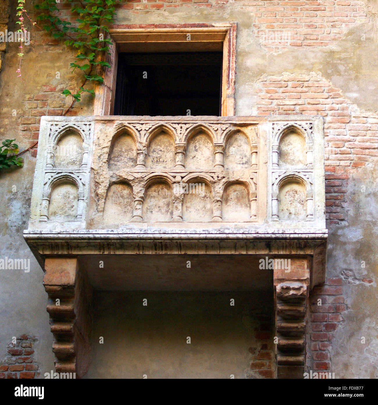 Juliette balcony hi-res stock photography and images - Alamy