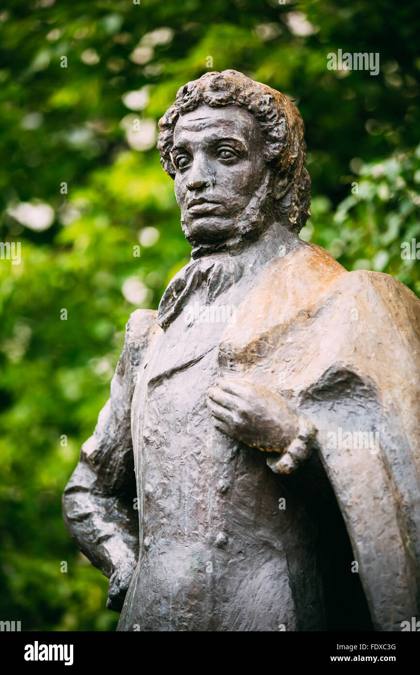 Pushkin statue moscow hi-res stock photography and images - Alamy