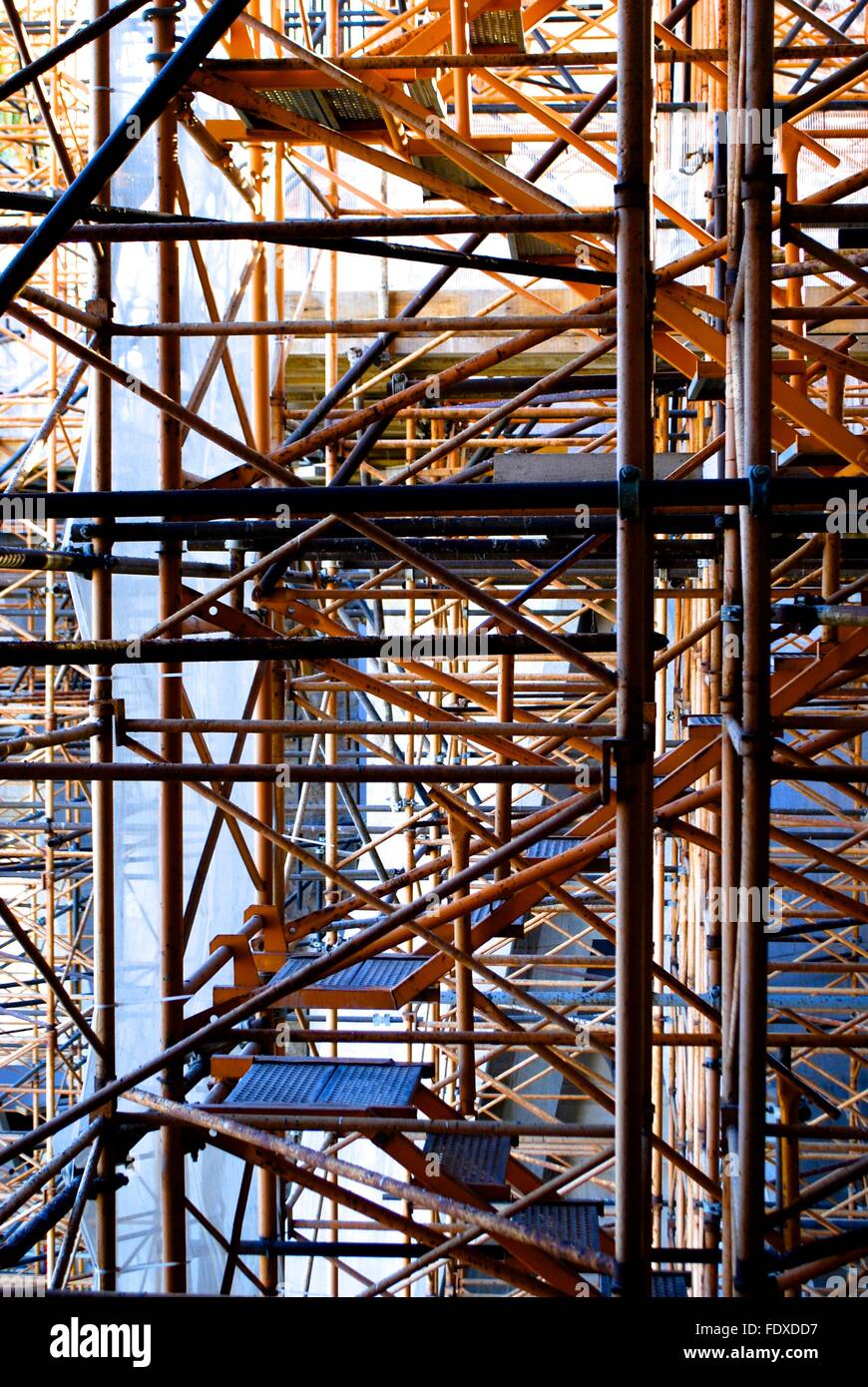 Scaffolding around building hi-res stock photography and images - Alamy