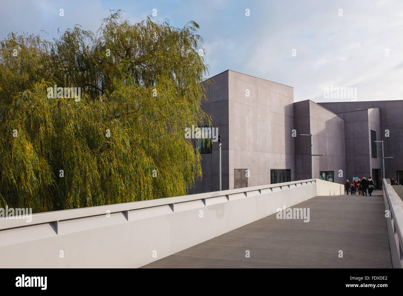 The hepworth wakefield is an art gallery in wakefield hi-res stock ...