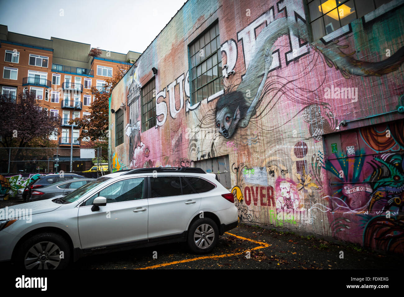 Colorful street art hi-res stock photography and images - Alamy