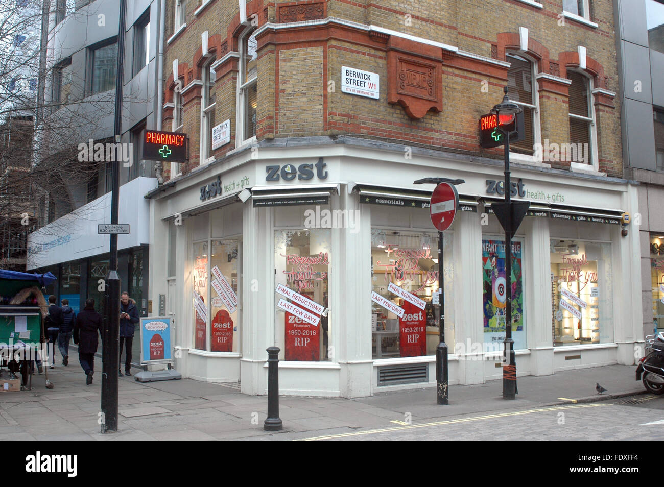 Heart londons west end hi-res stock photography and images - Alamy