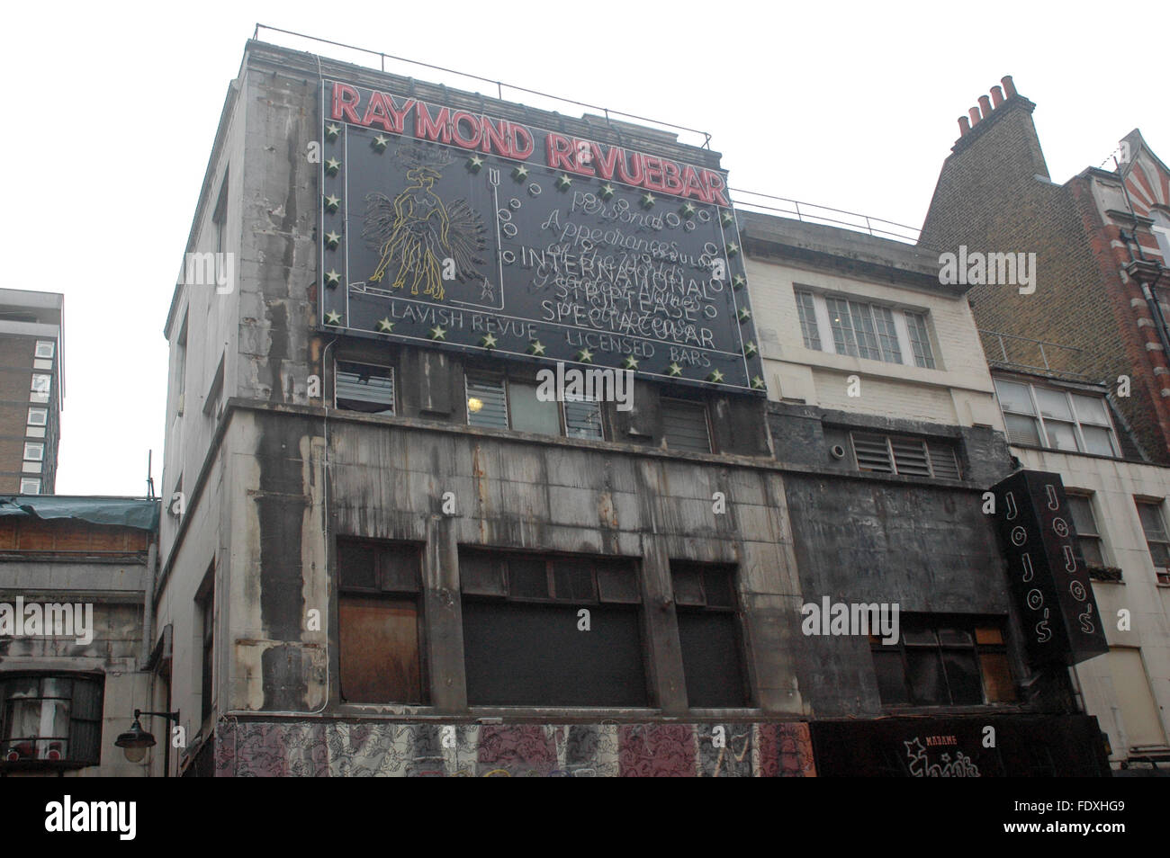 Raymond revue bar hi-res stock photography and images - Alamy