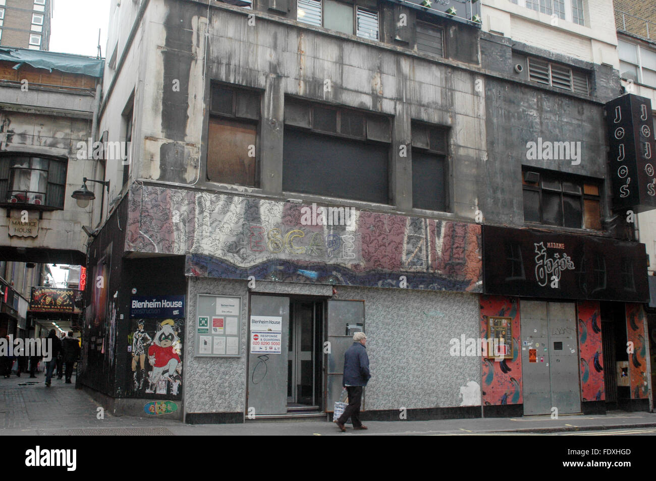 Raymond revue bar hi-res stock photography and images - Alamy