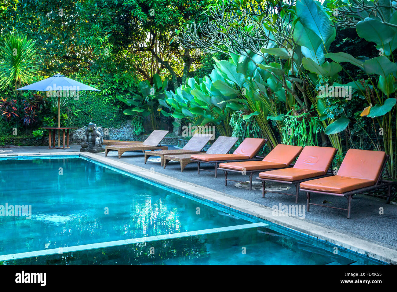 Side relax hi-res stock photography and images - Alamy