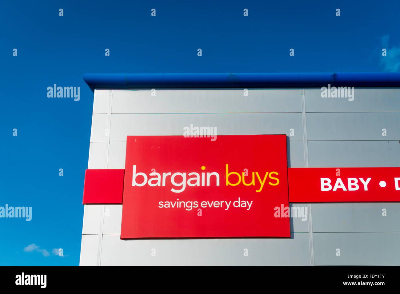 Bright red sign hi-res stock photography and images - Alamy