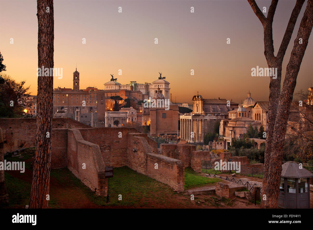 Ancient roman forum hi-res stock photography and images - Alamy