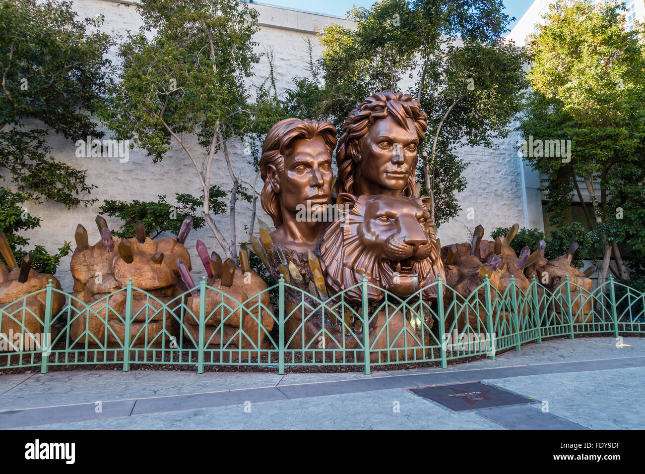 Siegfried and roy lion hi-res stock photography and images - Alamy