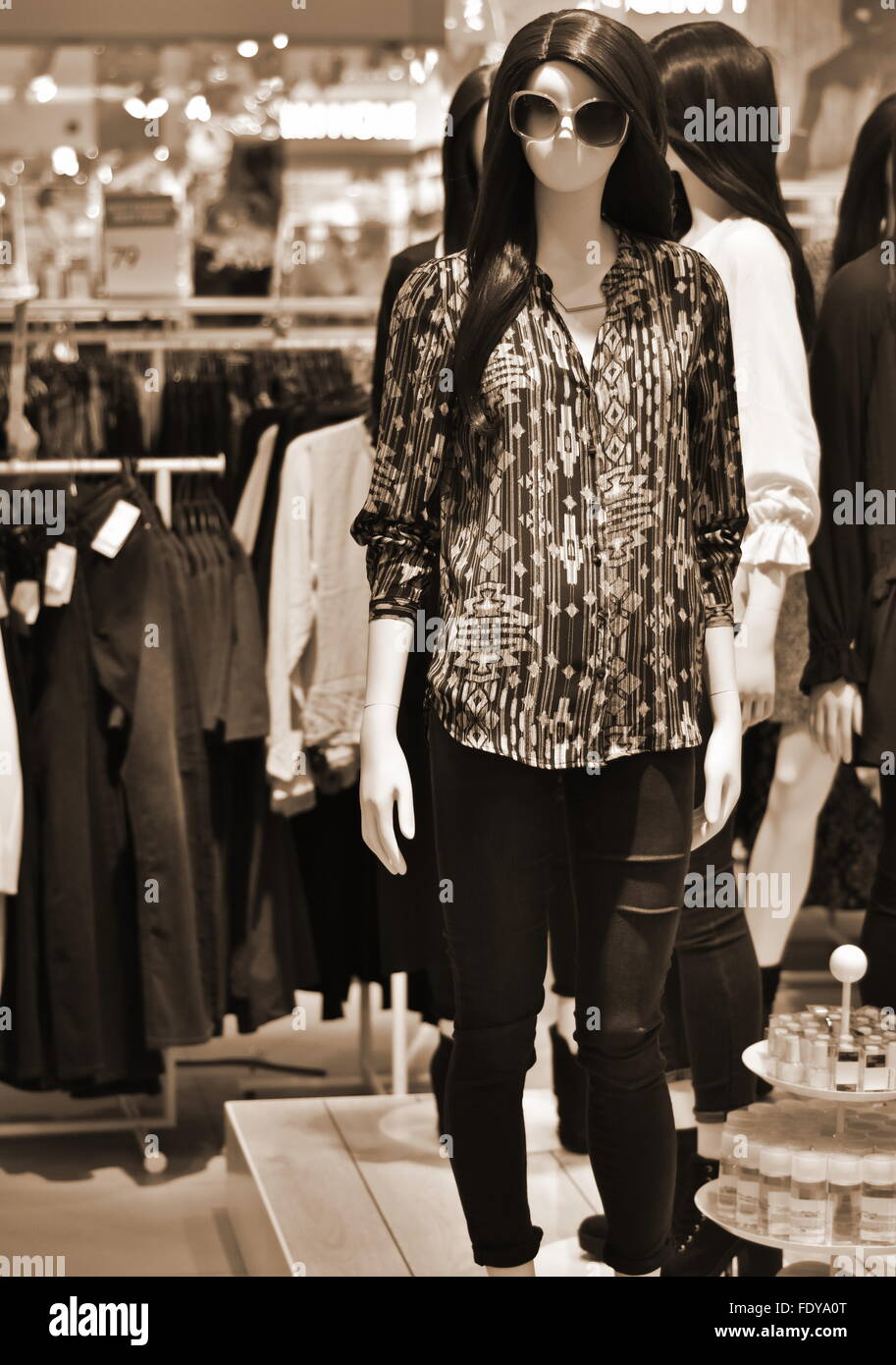 Dummy model in the shopping center Stock Photo - Alamy