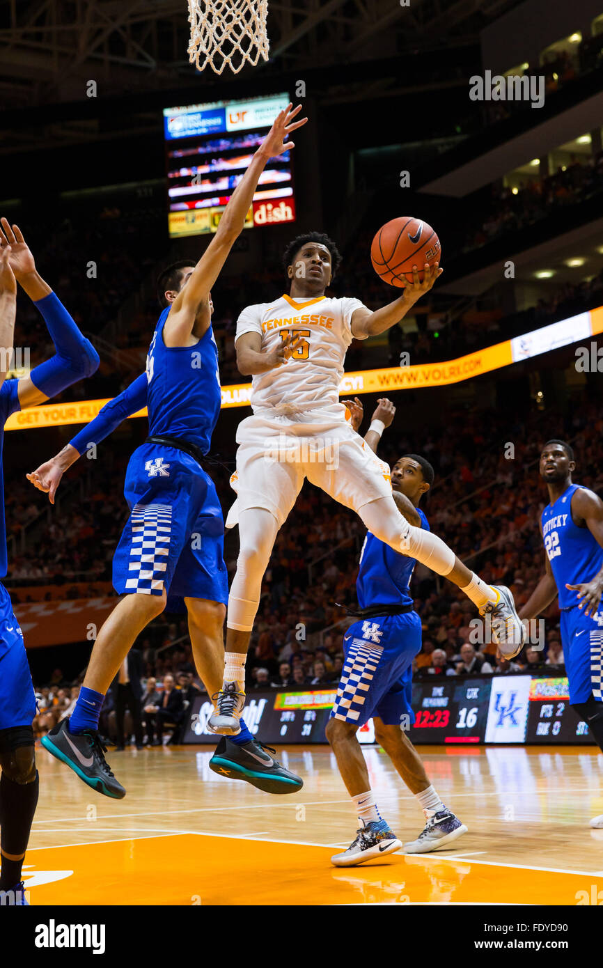 February 2, 2016: Detrick Mostella #15 of the Tennessee Volunteers ...