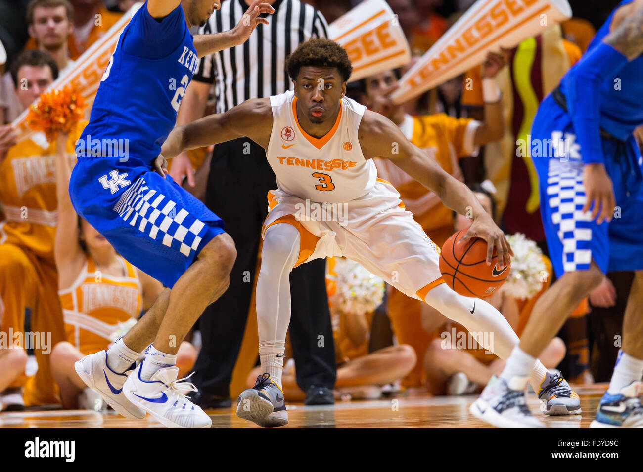 February 2, 2016: Robert Hubbs III #3 of the Tennessee Volunteers ...