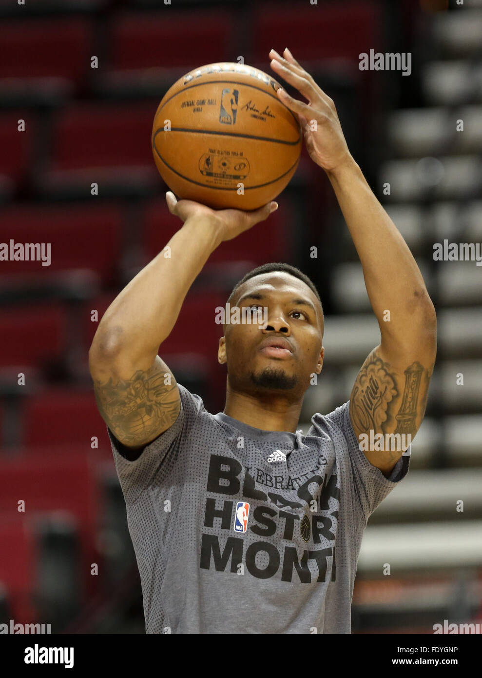 Damian lillard milwaukee bucks hi-res stock photography and images - Alamy