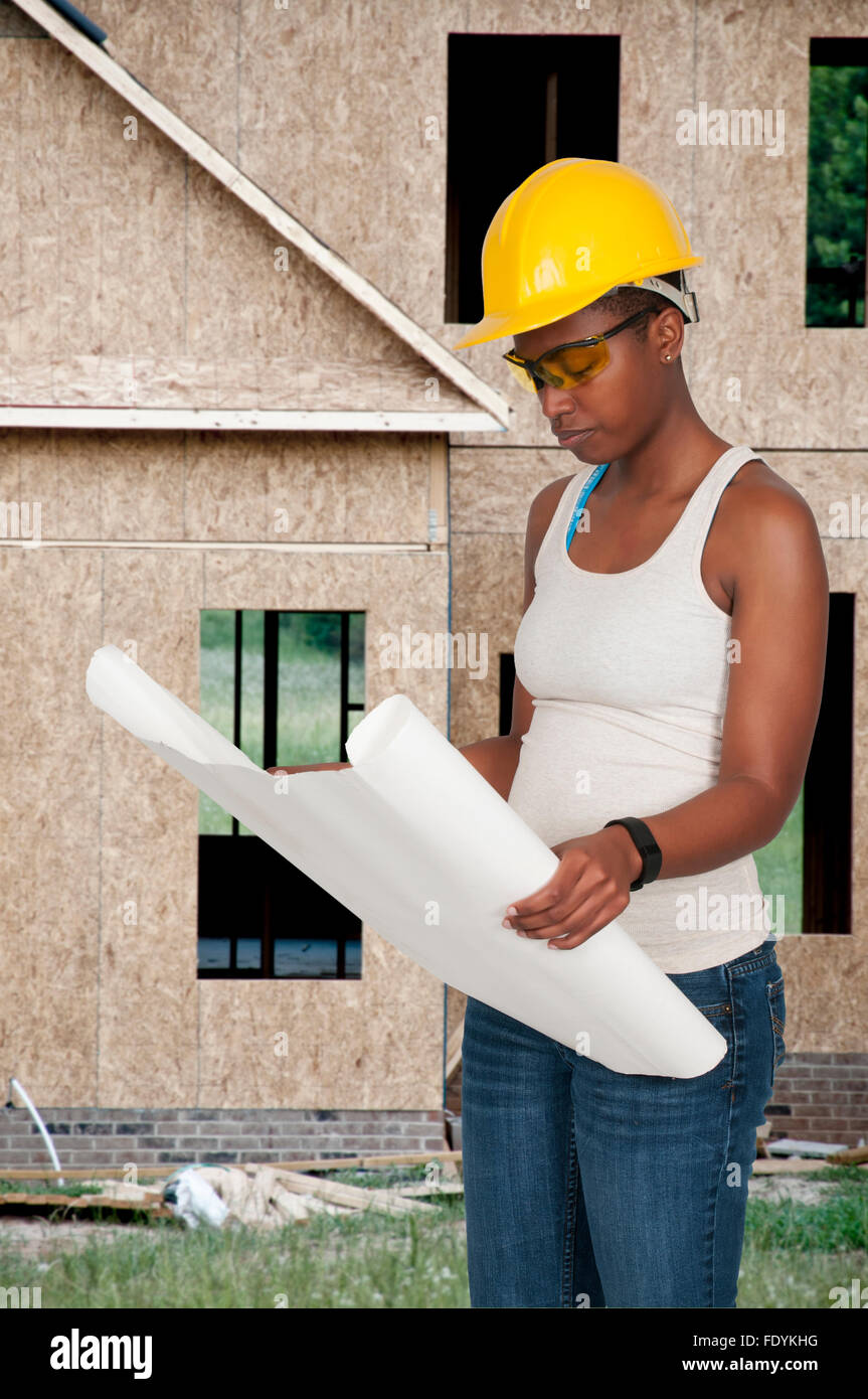 Female construction worker hi-res stock photography and images - Alamy