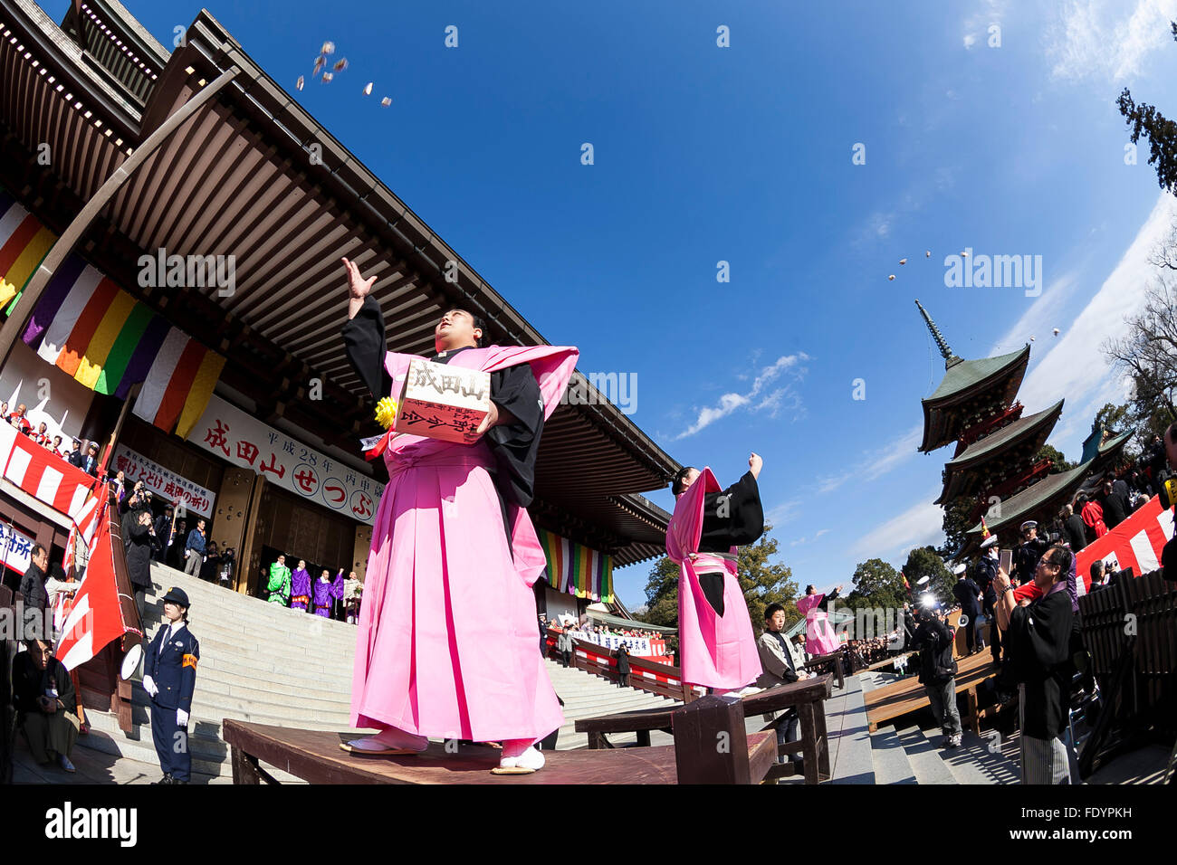 (L to R) Sumo wrestlers Okinoumi Ayumi and Yokozuna Hakuho Sho throw ...