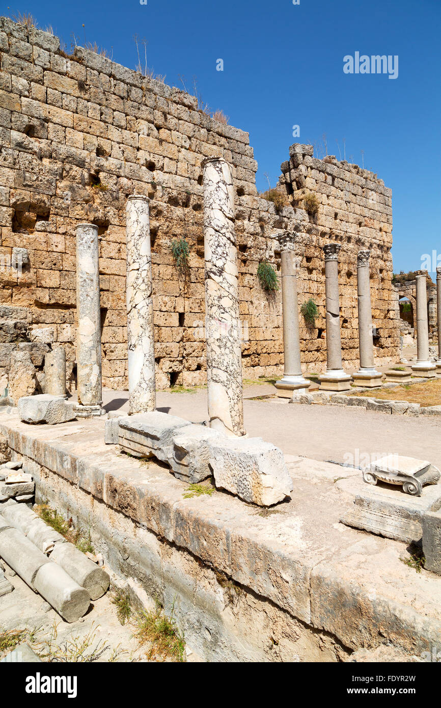 old construction in asia turkey the column and the roman temple Stock ...