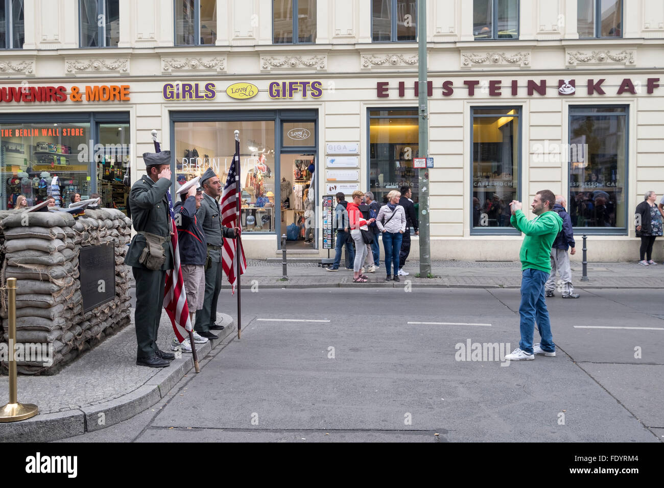 Tourists pose for photographs with costumed American soldiers at ...