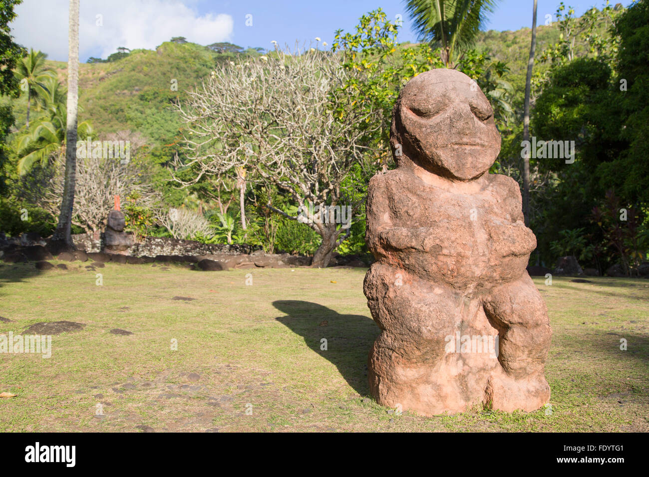 Statue at Marae Arahurahu, Pa'ea, Tahiti, French Polynesia Stock Photo ...
