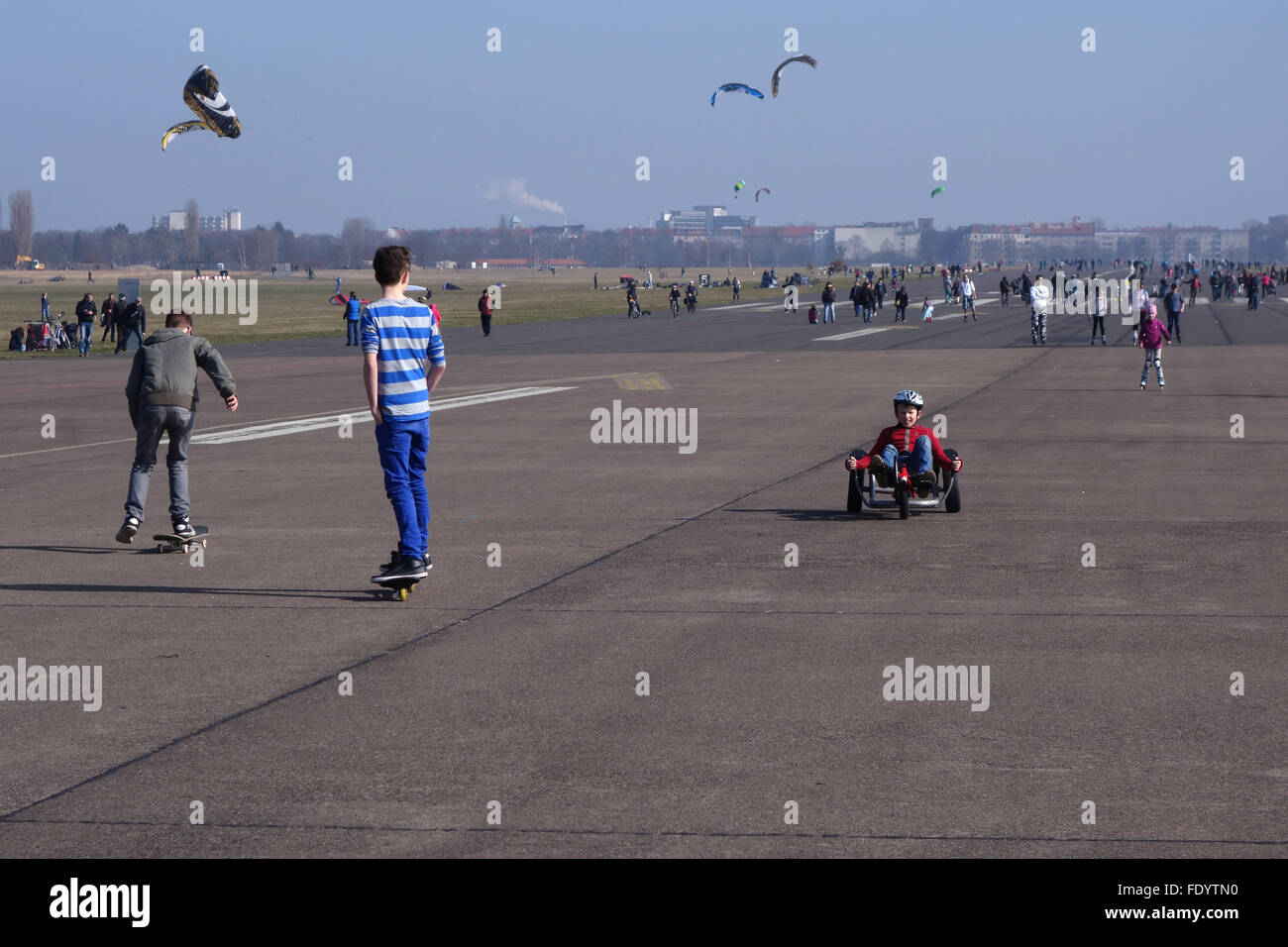 Berlin, Germany, people on the Tempelhof Field Stock Photo - Alamy