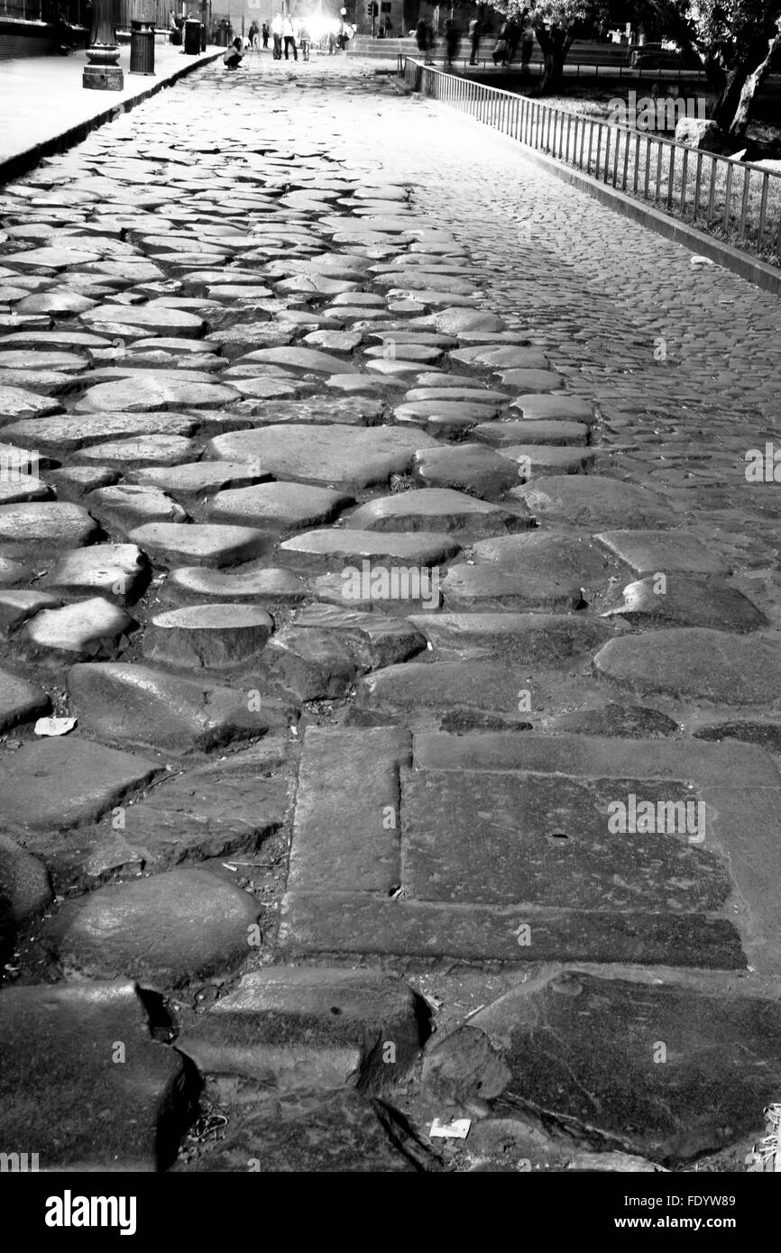Ancient roman road cobblestones hi-res stock photography and images - Alamy