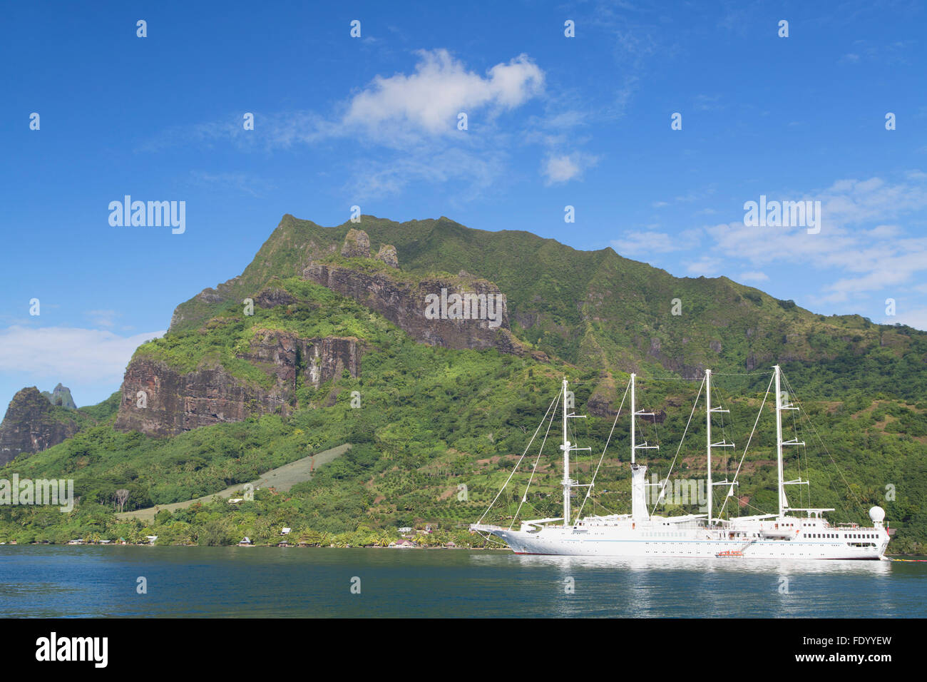 Cruise ship in Cook's Bay, Mo'orea, Society Islands, French Polynesia ...
