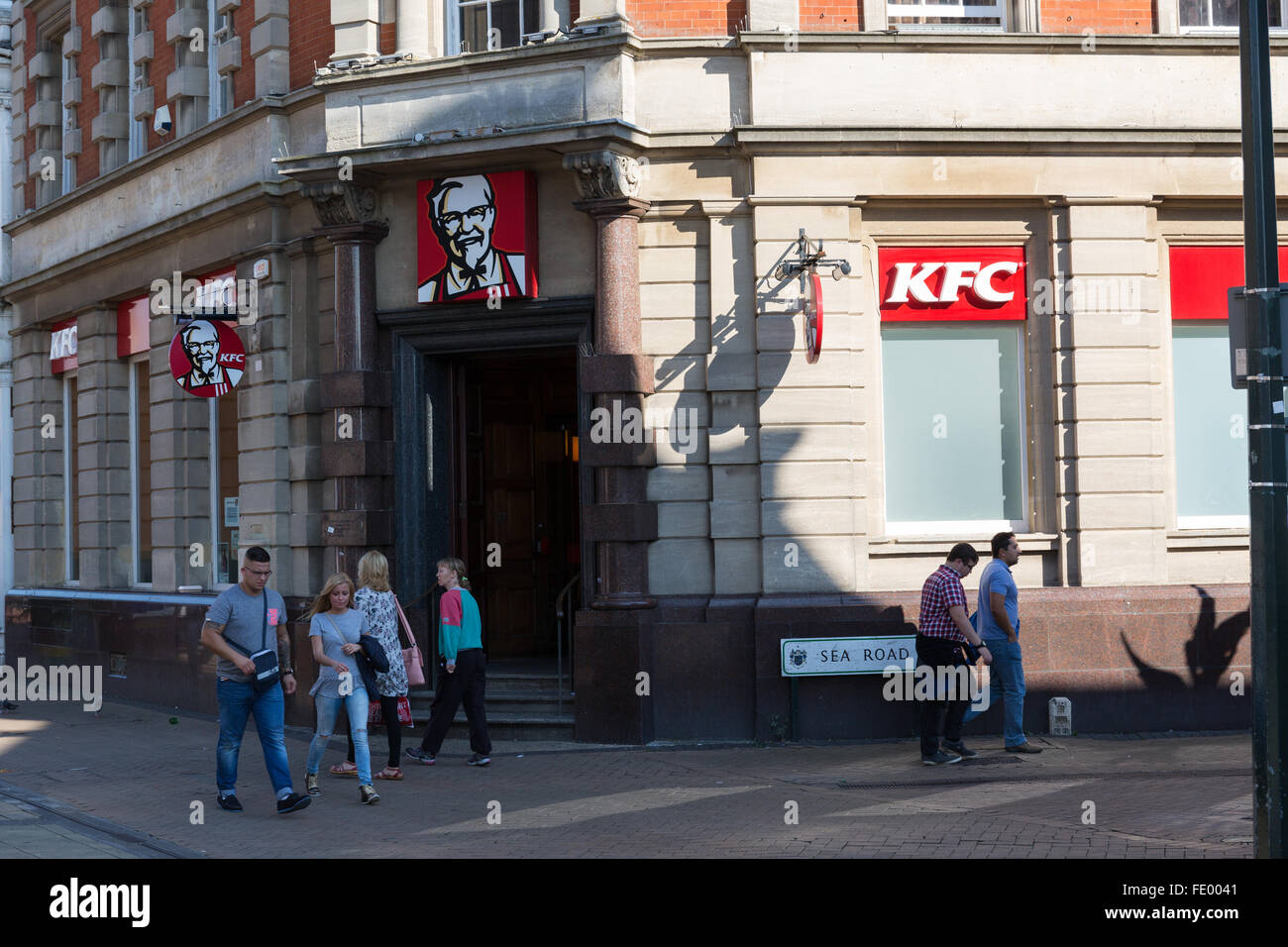Kfc logo image hi-res stock photography and images - Alamy