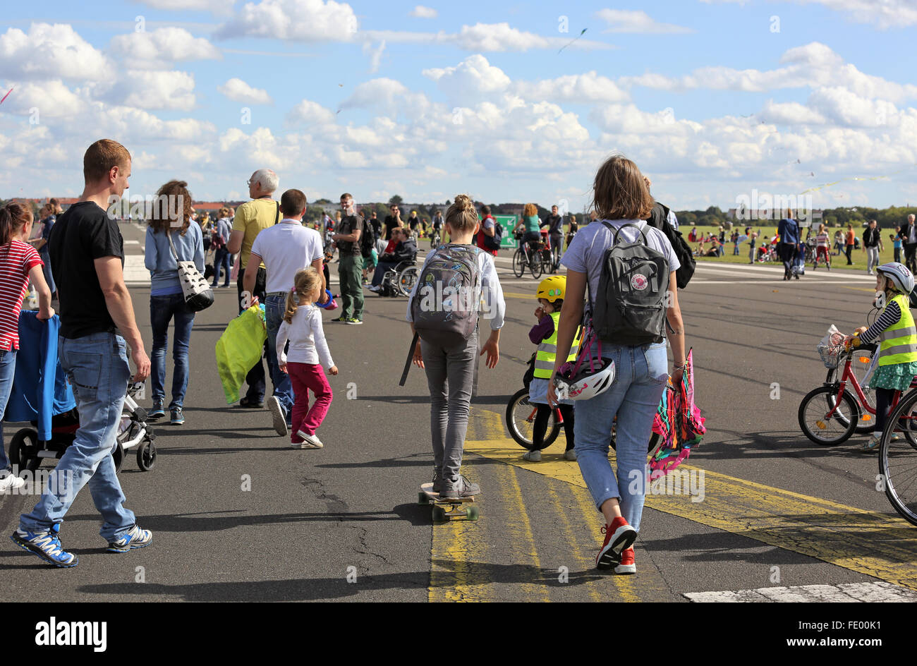 Berlin, Germany, people on the Tempelhof Field Stock Photo - Alamy