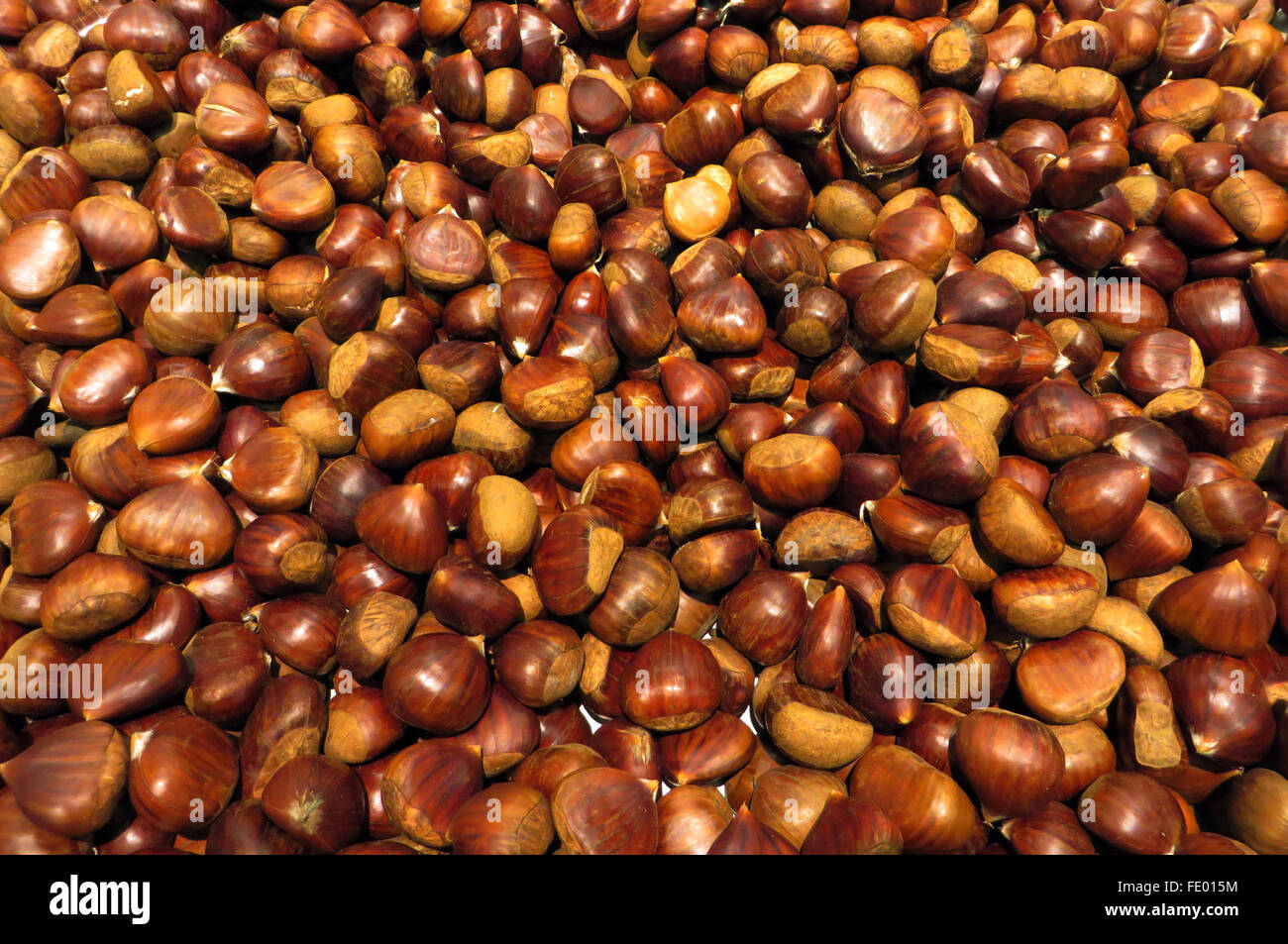Multiple chestnuts hi-res stock photography and images - Alamy