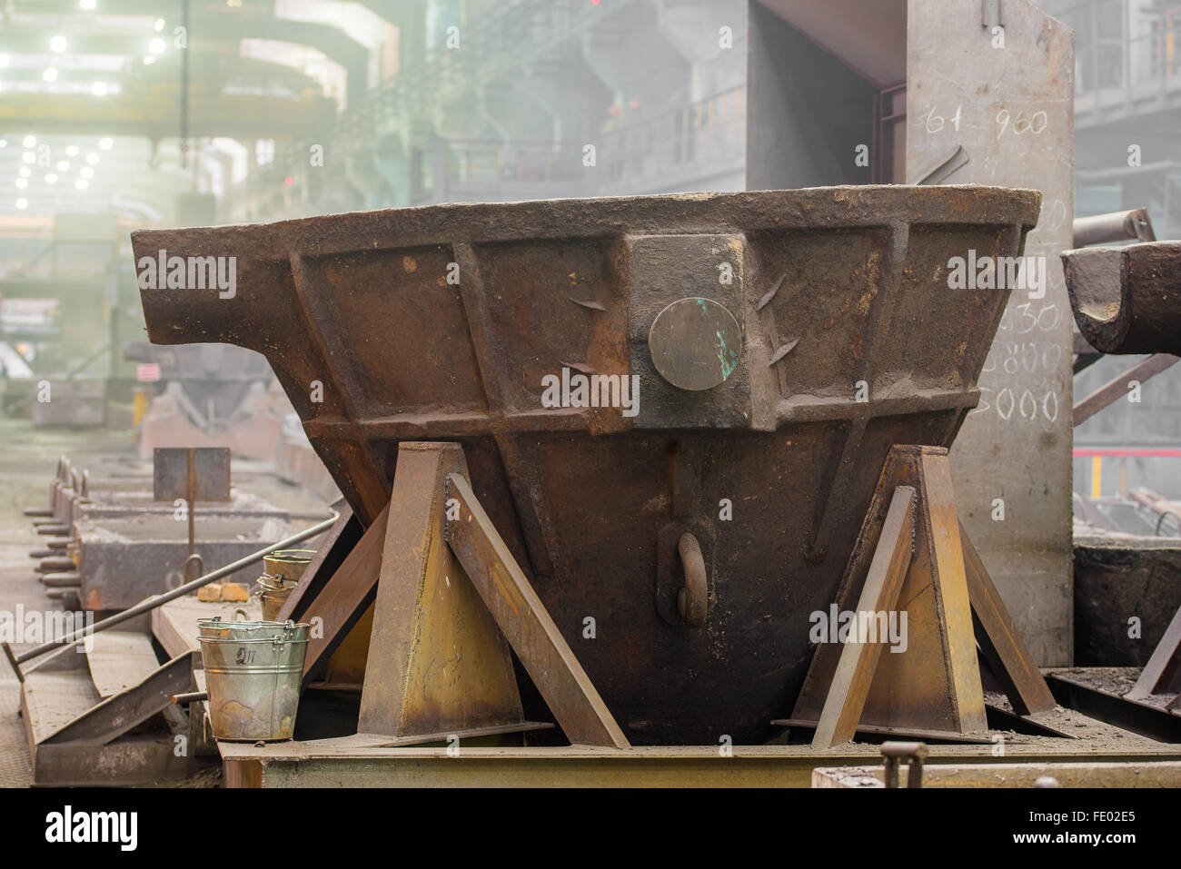 Old heavy factory Stock Photo - Alamy