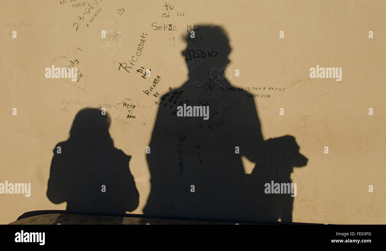 Shadow games hi-res stock photography and images - Alamy
