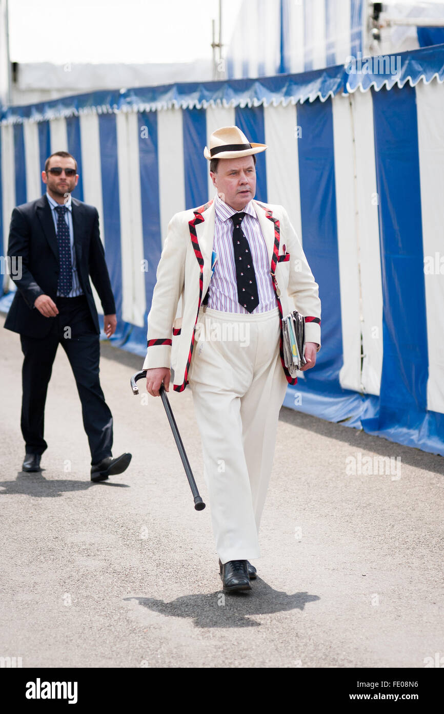 Visitors to Henley Regatta in 2015 wearing traditional Henley fashion ...